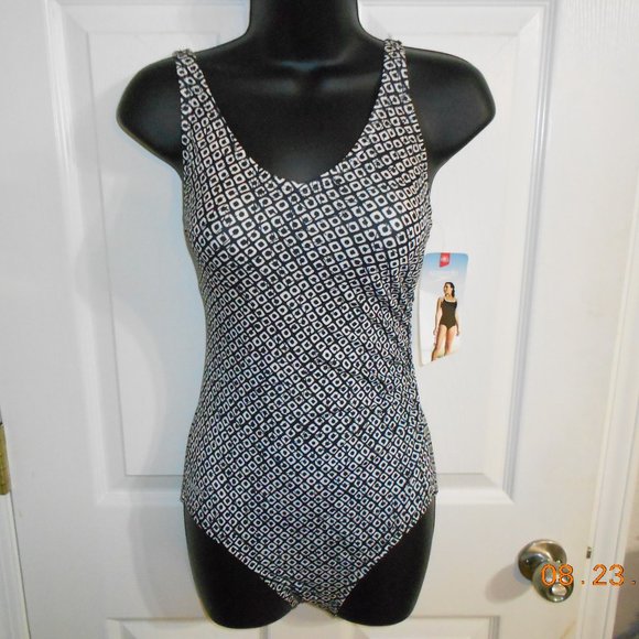 Speedo | Swim | Nwt Speedo Piece Swimsuit Black White Size 6 Hot Look ...
